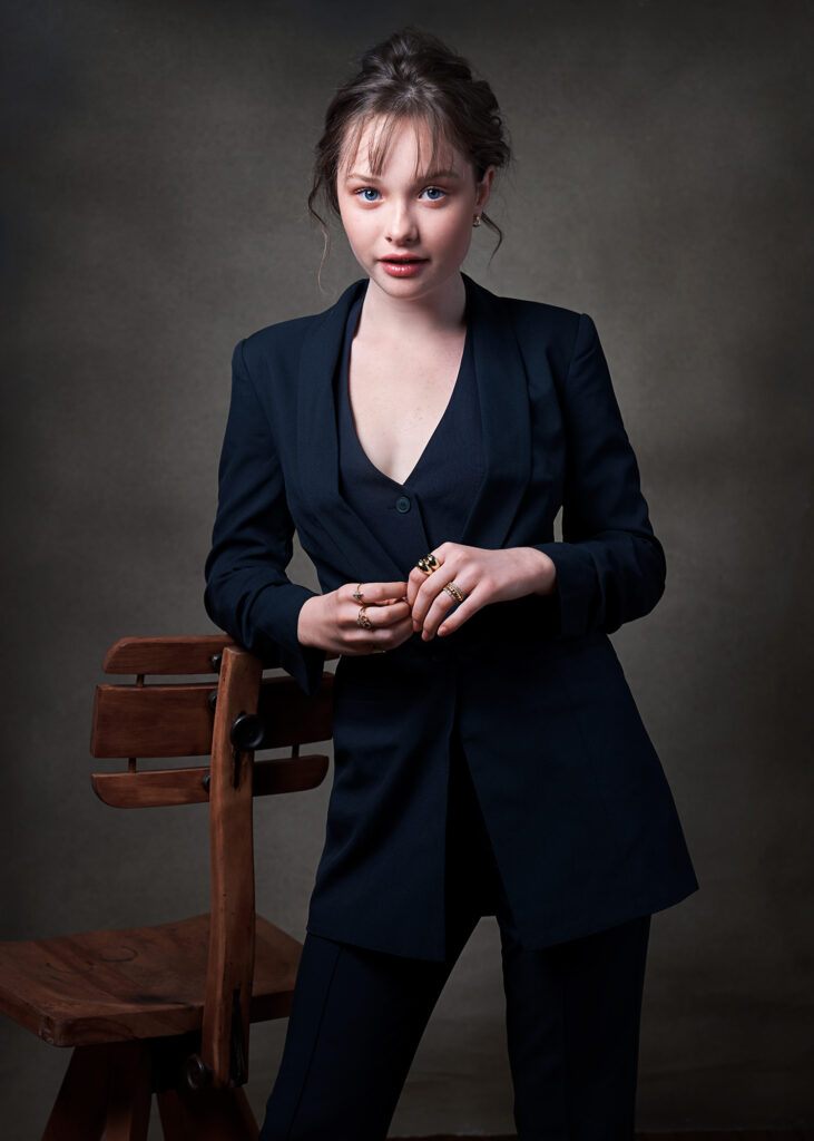 10 THINGS - Zoe Colletti | REGARD MAGAZINE